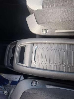 Grey Citroen Grand C4 Picasso 2014 in Taurage, with an engine capacity of 1.56 L and mileage of 366 thousand km for 3000 €, photo 14 on AUTOMOTO.COM.LV