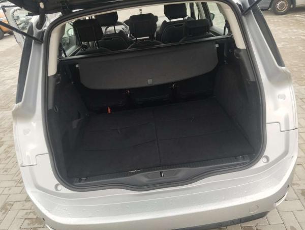 Pelēks Citroen Grand C4 Picasso 2014 Tauragė, ar dzinēja tilpumu 1.56 L un nobraukumu 240 tūkst. km par 4300 €, foto 9 vietnē AUTOMOTO.COM.LV
