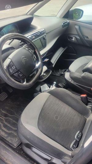 Grey Citroen Grand C4 Picasso 2014 in Kaunas, with an engine capacity of 1.56 L and mileage of 307 thousand km for 2900 €, photo 6 on AUTOMOTO.COM.LV