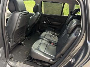Pelēks Citroen Grand C4 Picasso 2014 Alīta, ar dzinēja tilpumu 2.00 L un nobraukumu 289 tūkst. km par 3800 €, foto 10 vietnē AUTOMOTO.COM.LV