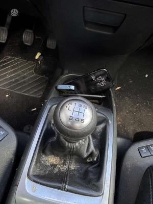 Pelēks Citroen Grand C4 Picasso 2014 Alīta, ar dzinēja tilpumu 2.00 L un nobraukumu 289 tūkst. km par 3800 €, foto 20 vietnē AUTOMOTO.COM.LV