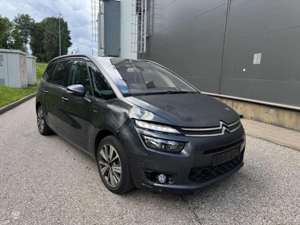 Pelēks Citroen Grand C4 Picasso 2014 Alīta, ar dzinēja tilpumu 2.00 L un nobraukumu 289 tūkst. km par 3450 €, foto 2 vietnē AUTOMOTO.COM.LV
