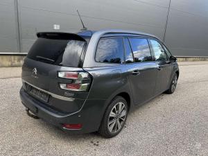 Grey Citroen Grand C4 Picasso 2014 in Alytus, with an engine capacity of 2.00 L and mileage of 289 thousand km for 3450 €, photo 5 on AUTOMOTO.COM.LV
