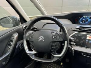 Grey Citroen Grand C4 Picasso 2014 in Alytus, with an engine capacity of 2.00 L and mileage of 289 thousand km for 3450 €, photo 13 on AUTOMOTO.COM.LV