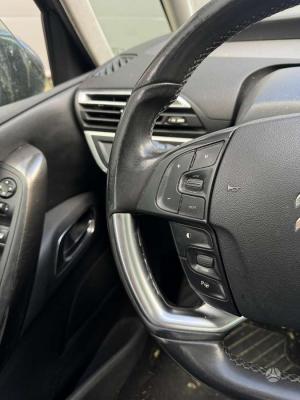 Grey Citroen Grand C4 Picasso 2014 in Alytus, with an engine capacity of 2.00 L and mileage of 289 thousand km for 3450 €, photo 18 on AUTOMOTO.COM.LV