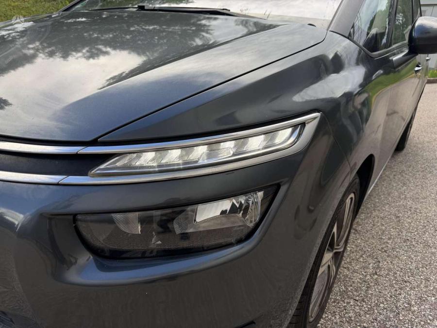 Grey Citroen Grand C4 Picasso 2014 in Alytus, with an engine capacity of 2.00 L and mileage of 289 thousand km for 3450 €, photo 25 on AUTOMOTO.COM.LV