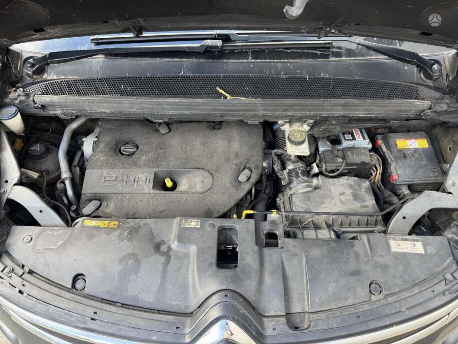 Grey Citroen Grand C4 Picasso 2014 in Alytus, with an engine capacity of 2.00 L and mileage of 289 thousand km for 3450 €, photo 35 on AUTOMOTO.COM.LV