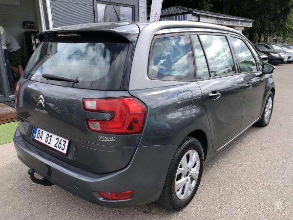 Pelēks Citroen Grand C4 Picasso 2014 Klaipėda, ar dzinēja tilpumu 1.56 L un nobraukumu 242 tūkst. km par 5299 €, foto 4 vietnē AUTOMOTO.COM.LV