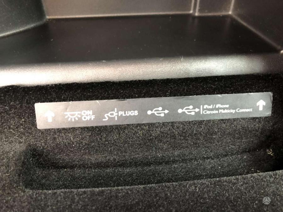 Pelēks Citroen Grand C4 Picasso 2014 Klaipėda, ar dzinēja tilpumu 1.56 L un nobraukumu 242 tūkst. km par 5299 €, foto 17 vietnē AUTOMOTO.COM.LV
