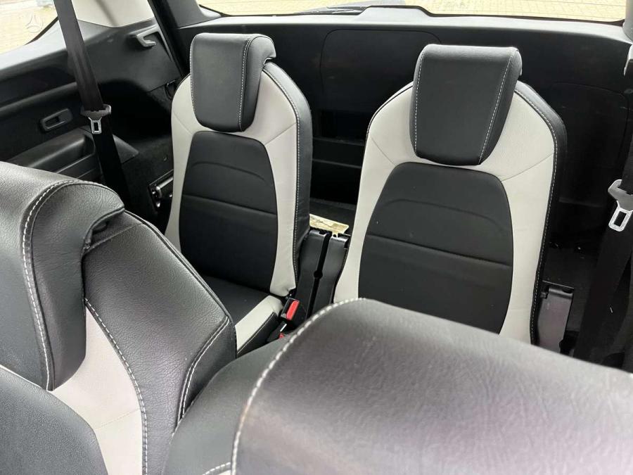 Pelēks Citroen Grand C4 Picasso 2014 Tauragė, ar dzinēja tilpumu 2.00 L un nobraukumu 250 tūkst. km par 3800 €, foto 19 vietnē AUTOMOTO.COM.LV