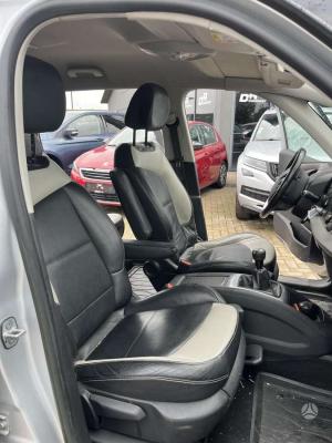 Pelēks Citroen Grand C4 Picasso 2014 Tauragė, ar dzinēja tilpumu 2.00 L un nobraukumu 250 tūkst. km par 3800 €, foto 20 vietnē AUTOMOTO.COM.LV
