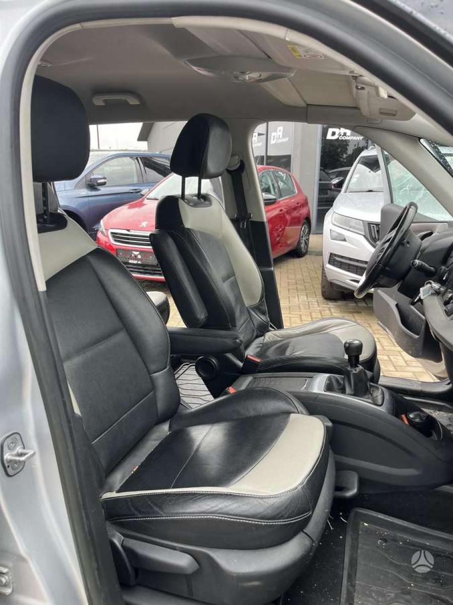 Pelēks Citroen Grand C4 Picasso 2014 Tauragė, ar dzinēja tilpumu 2.00 L un nobraukumu 250 tūkst. km par 3800 €, foto 20 vietnē AUTOMOTO.COM.LV