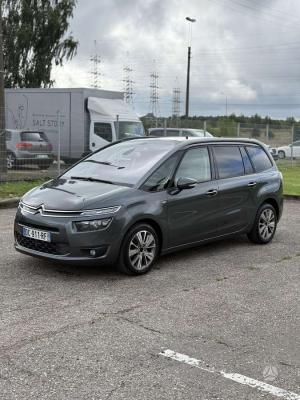 Pelēks Citroen Grand C4 Picasso 2014 Viļņa, ar dzinēja tilpumu 1.56 L un nobraukumu 217 tūkst. km par 6600 €, foto  vietnē AUTOMOTO.COM.LV