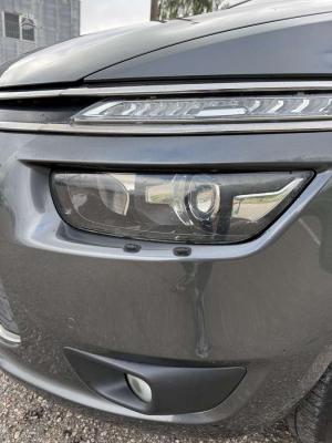 Grey Citroen Grand C4 Picasso 2014 in Vilnius, with an engine capacity of 1.56 L and mileage of 217 thousand km for 6600 €, photo 8 on AUTOMOTO.COM.LV