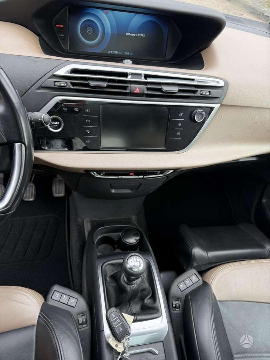 Grey Citroen Grand C4 Picasso 2014 in Vilnius, with an engine capacity of 1.56 L and mileage of 217 thousand km for 6600 €, photo 21 on AUTOMOTO.COM.LV
