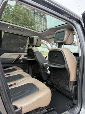 Grey Citroen Grand C4 Picasso 2014 in Vilnius, with an engine capacity of 1.56 L and mileage of 217 thousand km for 6600 €, photo 25 on AUTOMOTO.COM.LV
