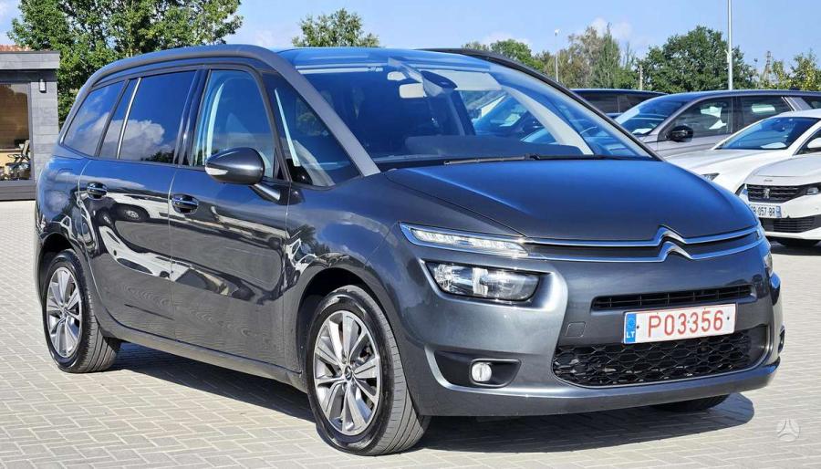Grey Citroen Grand C4 Picasso 2014 in Taurage, with an engine capacity of 2.00 L and mileage of 263 thousand km for 5500 €, photo 4 on AUTOMOTO.COM.LV