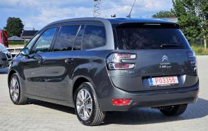 Grey Citroen Grand C4 Picasso 2014 in Taurage, with an engine capacity of 2.00 L and mileage of 263 thousand km for 5500 €, photo 8 on AUTOMOTO.COM.LV