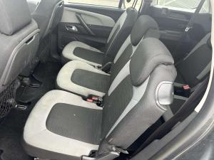 Grey Citroen Grand C4 Picasso 2014 in Marijampole, with an engine capacity of 1.56 L and mileage of 291 thousand km for 3000 €, photo 15 on AUTOMOTO.COM.LV