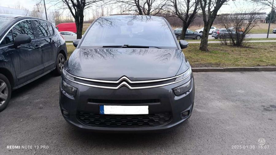 Grey Citroen Grand C4 Picasso 2015 in Kaunas, with an engine capacity of 1.56 L and mileage of 187 thousand km for 5999 €, photo 1 on AUTOMOTO.COM.LV