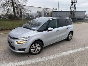 Pelēks Citroen Grand C4 Picasso 2015 Marijampole, ar dzinēja tilpumu 1.56 L un nobraukumu 254 tūkst. km par 5900 €, foto 4 vietnē AUTOMOTO.COM.LV