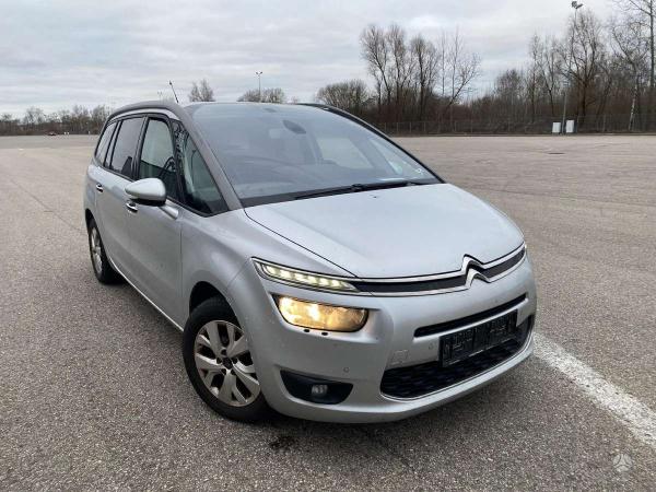 Pelēks Citroen Grand C4 Picasso 2015 Marijampole, ar dzinēja tilpumu 1.56 L un nobraukumu 254 tūkst. km par 5900 €, foto 6 vietnē AUTOMOTO.COM.LV