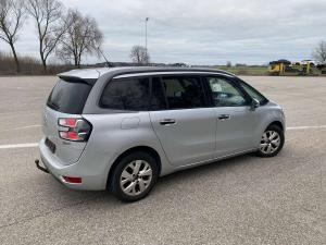 Pelēks Citroen Grand C4 Picasso 2015 Marijampole, ar dzinēja tilpumu 1.56 L un nobraukumu 254 tūkst. km par 5900 €, foto 7 vietnē AUTOMOTO.COM.LV