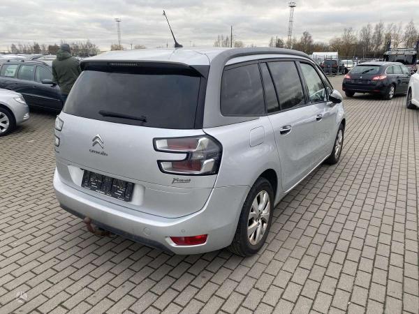 Pelēks Citroen Grand C4 Picasso 2015 Marijampole, ar dzinēja tilpumu 1.56 L un nobraukumu 254 tūkst. km par 5900 €, foto 9 vietnē AUTOMOTO.COM.LV