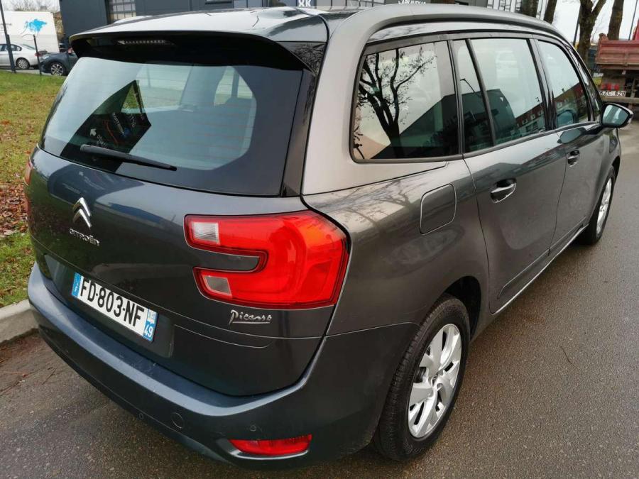 Grey Citroen Grand C4 Picasso 2015 in Kaunas, with an engine capacity of 1.56 L and mileage of 250 thousand km for 5500 €, photo 7 on AUTOMOTO.COM.LV