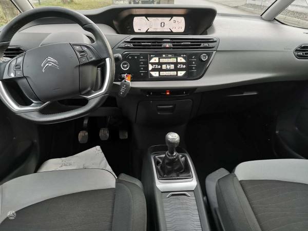 Pelēks Citroen Grand C4 Picasso 2015 Kauņa, ar dzinēja tilpumu 1.56 L un nobraukumu 250 tūkst. km par 5500 €, foto 10 vietnē AUTOMOTO.COM.LV