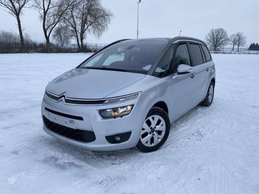Grey Citroen Grand C4 Picasso 2015 in Marijampole, with an engine capacity of 1.60 L and mileage of 254 thousand km for 5999 €, photo 1 on AUTOMOTO.COM.LV