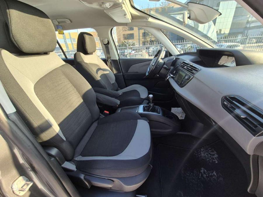 Pelēks Citroen Grand C4 Picasso 2015 Kauņa, ar dzinēja tilpumu 1.56 L un nobraukumu 253 tūkst. km par 5400 €, foto 13 vietnē AUTOMOTO.COM.LV