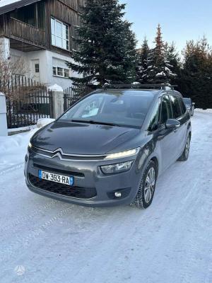 Grey Citroen Grand C4 Picasso 2015 in Taurage, with an engine capacity of 2.00 L and mileage of 206 thousand km for 4950 €, photo  on AUTOMOTO.COM.LV