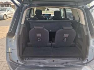 Pelēks Citroen Grand C4 Picasso 2015 Tauragė, ar dzinēja tilpumu 2.00 L un nobraukumu 210 tūkst. km par 5800 €, foto 11 vietnē AUTOMOTO.COM.LV