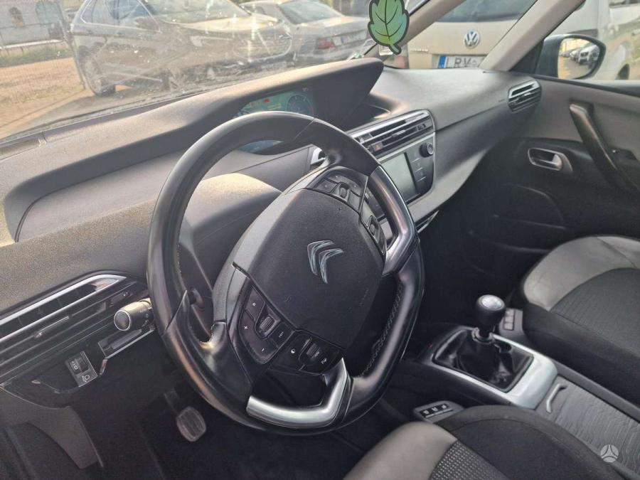 Pelēks Citroen Grand C4 Picasso 2015 Tauragė, ar dzinēja tilpumu 2.00 L un nobraukumu 210 tūkst. km par 5800 €, foto 18 vietnē AUTOMOTO.COM.LV