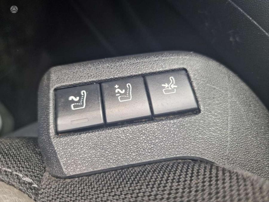 Pelēks Citroen Grand C4 Picasso 2015 Tauragė, ar dzinēja tilpumu 2.00 L un nobraukumu 210 tūkst. km par 5800 €, foto 19 vietnē AUTOMOTO.COM.LV