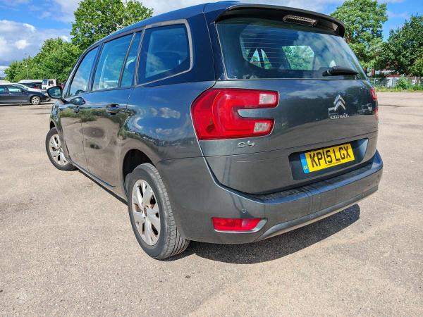 Grey Citroen Grand C4 Picasso 2015 in Kaunas, with an engine capacity of 1.56 L and mileage of 174 thousand km for 2200 €, photo 7 on AUTOMOTO.COM.LV