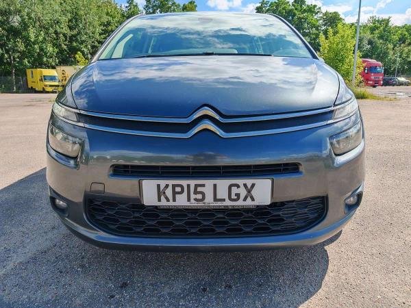Grey Citroen Grand C4 Picasso 2015 in Kaunas, with an engine capacity of 1.56 L and mileage of 174 thousand km for 2200 €, photo 3 on AUTOMOTO.COM.LV
