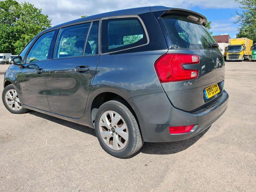 Pelēks Citroen Grand C4 Picasso 2015 Kauņa, ar dzinēja tilpumu 1.56 L un nobraukumu 174 tūkst. km par 2200 €, foto 12 vietnē AUTOMOTO.COM.LV