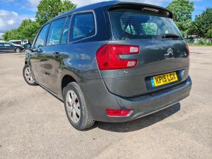 Pelēks Citroen Grand C4 Picasso 2015 Kauņa, ar dzinēja tilpumu 1.56 L un nobraukumu 174 tūkst. km par 2200 €, foto 14 vietnē AUTOMOTO.COM.LV