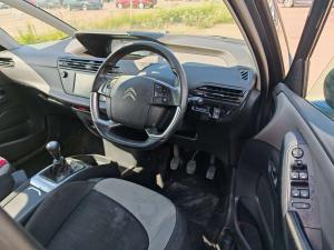 Pelēks Citroen Grand C4 Picasso 2015 Kauņa, ar dzinēja tilpumu 1.56 L un nobraukumu 174 tūkst. km par 2200 €, foto 25 vietnē AUTOMOTO.COM.LV