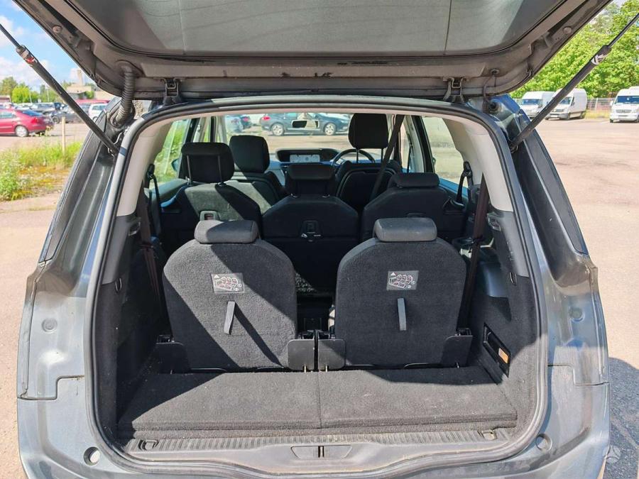 Pelēks Citroen Grand C4 Picasso 2015 Kauņa, ar dzinēja tilpumu 1.56 L un nobraukumu 174 tūkst. km par 2200 €, foto 31 vietnē AUTOMOTO.COM.LV
