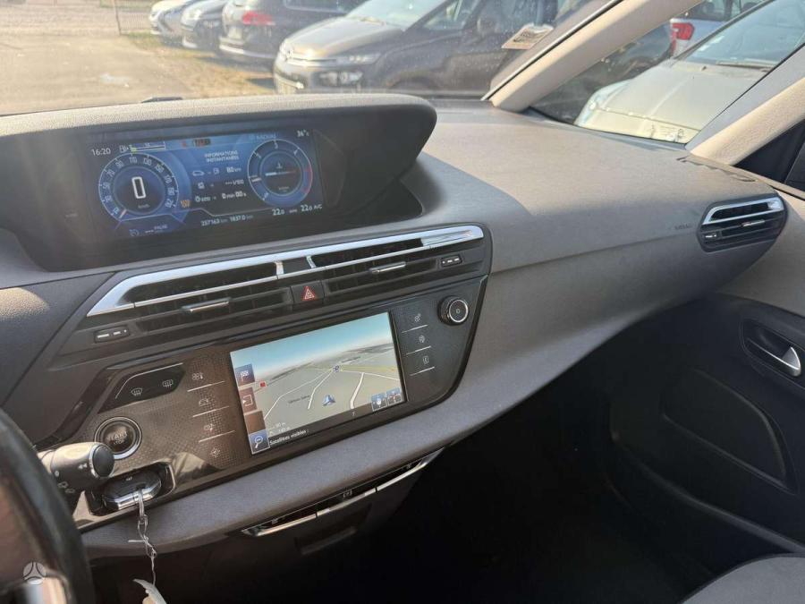 Серый Ситроен Гранд С4 Пикассо 2015 в Вильнюс, объемом двигателя 1.56 л и пробегом 257 тыс. км за 5700 €, фото 8 на AUTOMOTO.COM.LV