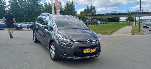 Grey Citroen Grand C4 Picasso 2015 in Kaunas, with an engine capacity of 1.56 L and mileage of 218 thousand km for 5700 €, photo 2 on AUTOMOTO.COM.LV