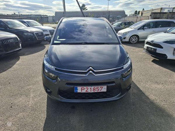 Pelēks Citroen Grand C4 Picasso 2015 Kauņa, ar dzinēja tilpumu 2.00 L un nobraukumu 203 tūkst. km par 6000 €, foto 2 vietnē AUTOMOTO.COM.LV