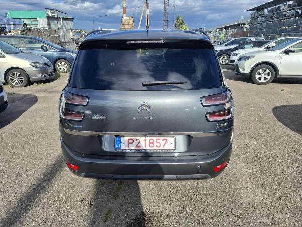 Pelēks Citroen Grand C4 Picasso 2015 Kauņa, ar dzinēja tilpumu 2.00 L un nobraukumu 203 tūkst. km par 6000 €, foto 6 vietnē AUTOMOTO.COM.LV