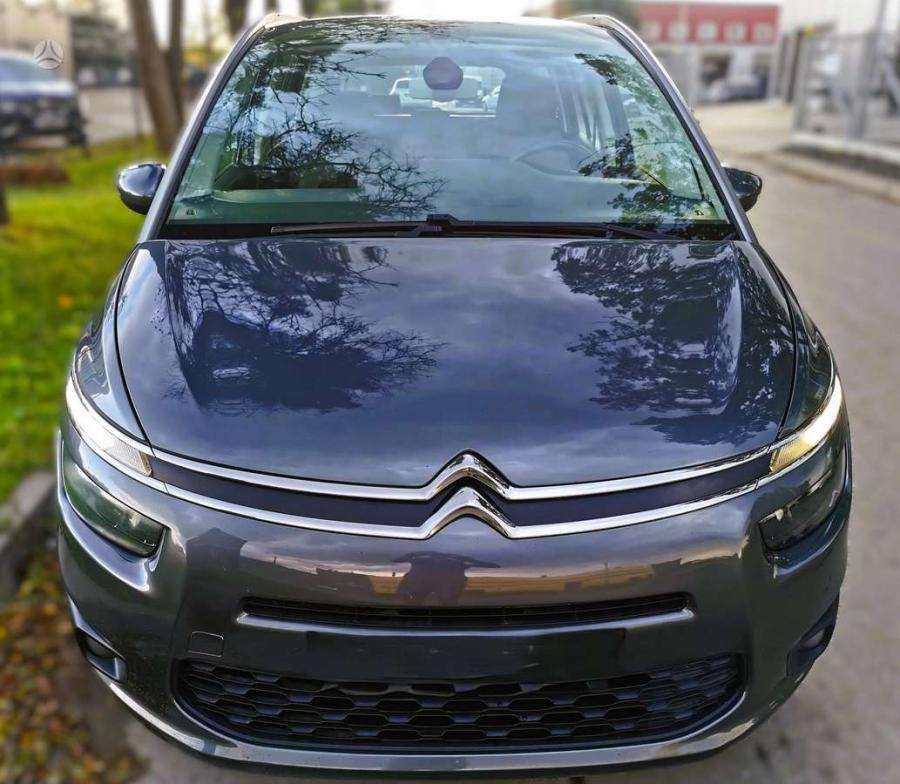 Pelēks Citroen Grand C4 Picasso 2015 Kauņa, ar dzinēja tilpumu 1.56 L un nobraukumu 250 tūkst. km par 4950 €, foto 3 vietnē AUTOMOTO.COM.LV