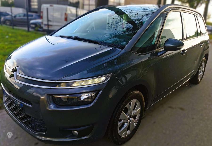 Pelēks Citroen Grand C4 Picasso 2015 Kauņa, ar dzinēja tilpumu 1.56 L un nobraukumu 250 tūkst. km par 4950 €, foto 4 vietnē AUTOMOTO.COM.LV