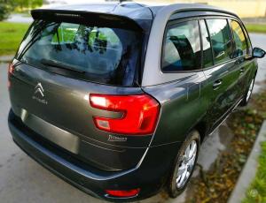 Pelēks Citroen Grand C4 Picasso 2015 Kauņa, ar dzinēja tilpumu 1.56 L un nobraukumu 250 tūkst. km par 4950 €, foto 7 vietnē AUTOMOTO.COM.LV