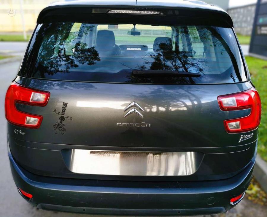 Pelēks Citroen Grand C4 Picasso 2015 Kauņa, ar dzinēja tilpumu 1.56 L un nobraukumu 250 tūkst. km par 4950 €, foto 8 vietnē AUTOMOTO.COM.LV